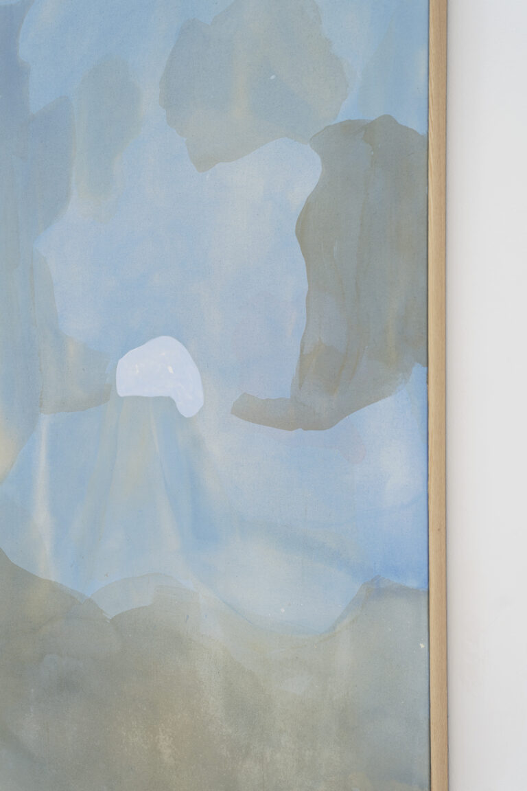 Alba Suau en tonos tenues, deambular antes de pintar