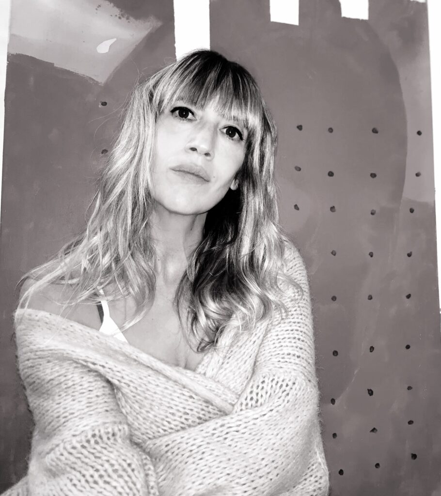 Sofía Idoia, manchas, signos y palabras para la emoción