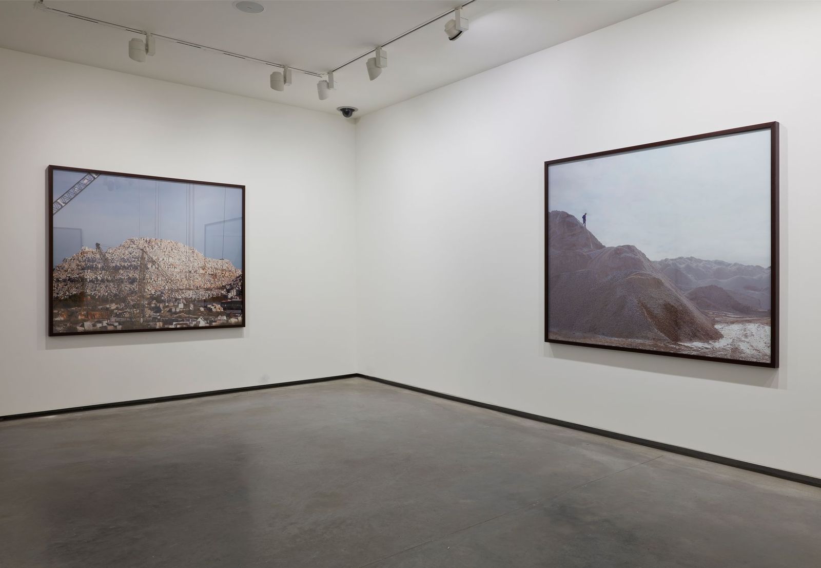 Cristina Lucas en el Museo Helga de Alvear: la duda como patrón