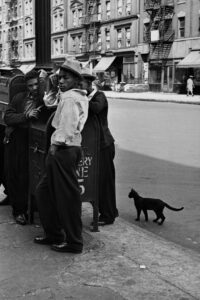 El Museo Carmen Thyssen muestra la fotografía callejera de Model y Levitt