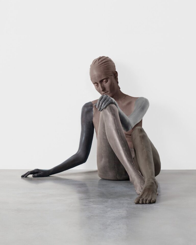 Ugo Rondinone en el GAM de Milán, la tierra nutricia