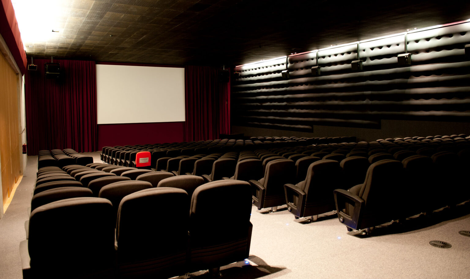 La Filmoteca de Catalunya convoca sus becas de prácticas